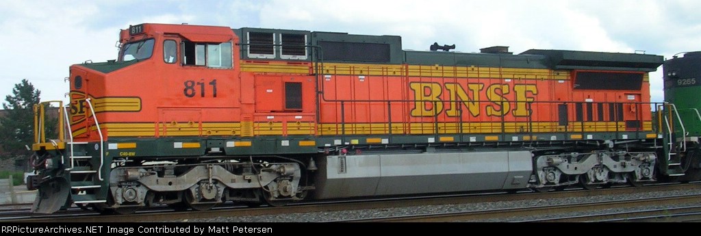 BNSF 811